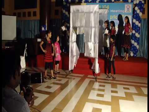 Children dance well for the 500th Meet of PRRT 104 - YouTube