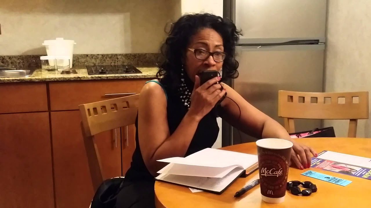 Wanda Logan on the radio - YouTube