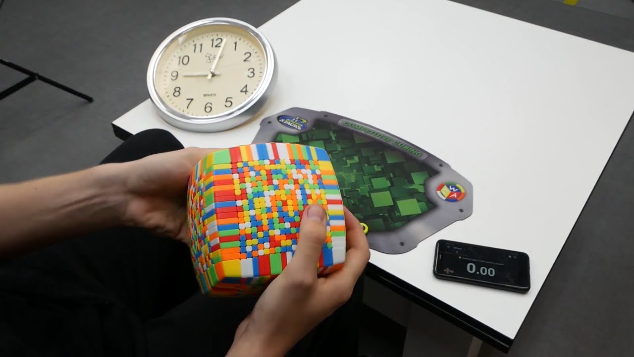 19x19 Rubik’s cube World Record (Full) solve - 2:51:54 - YouTube