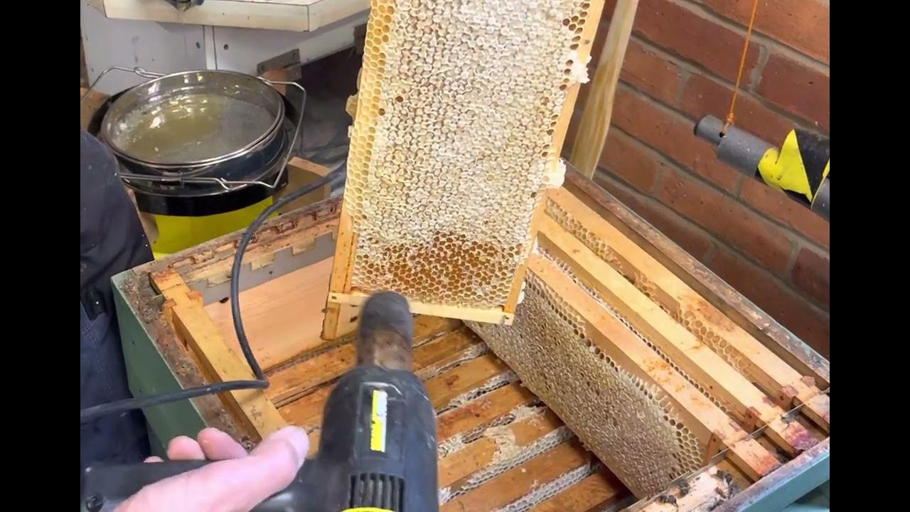 Extracting honey the easy way - YouTube