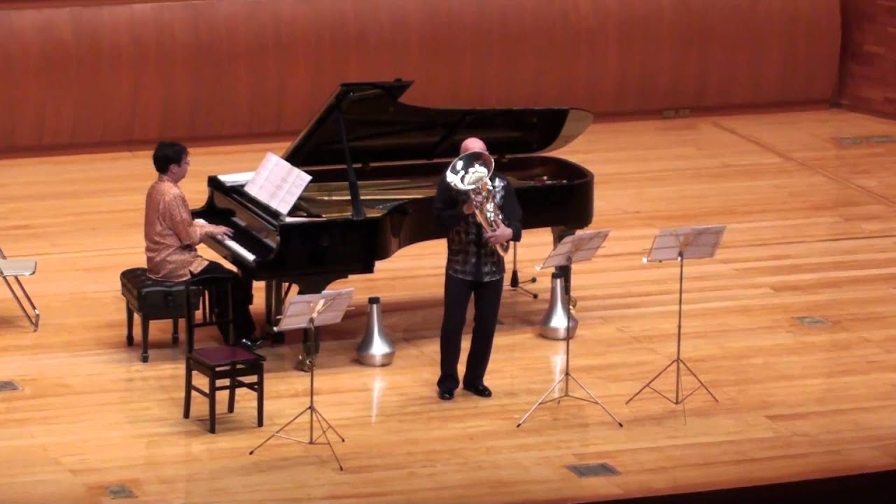 Steven Mead plays Oblivion, live in Japan.mpg - YouTube