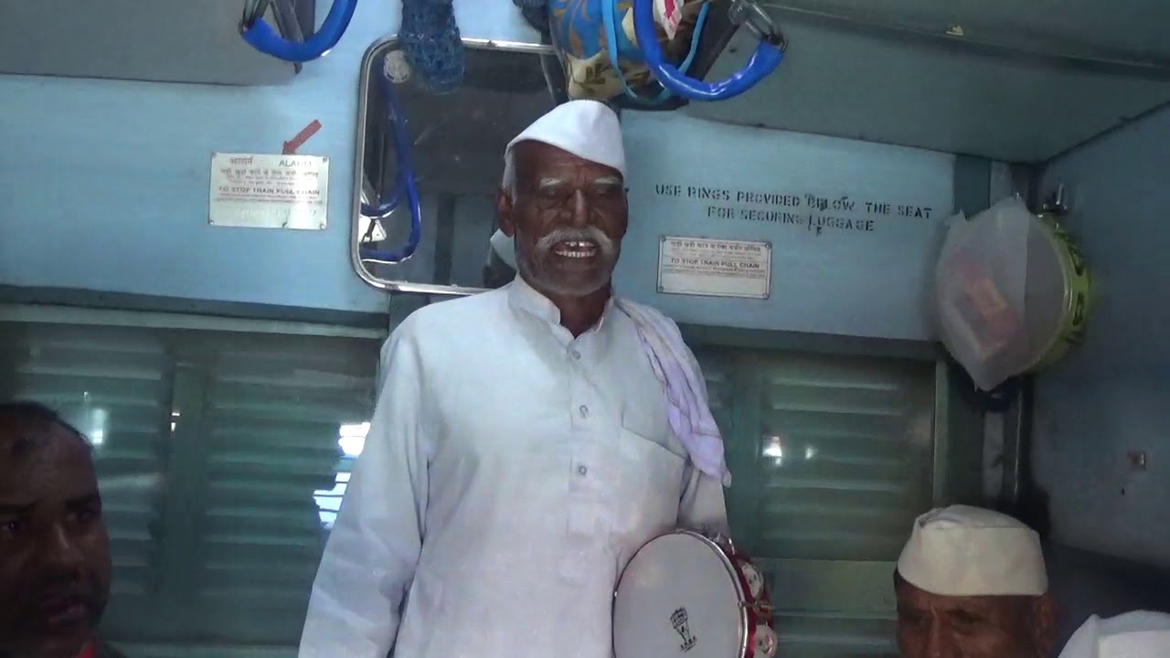 Gopal Jadhav in train pl subscribe all india Banjara sandesh tv - YouTube