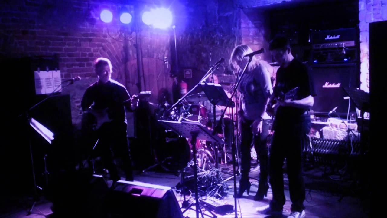 Vintage Modern - U2 sound - YouTube