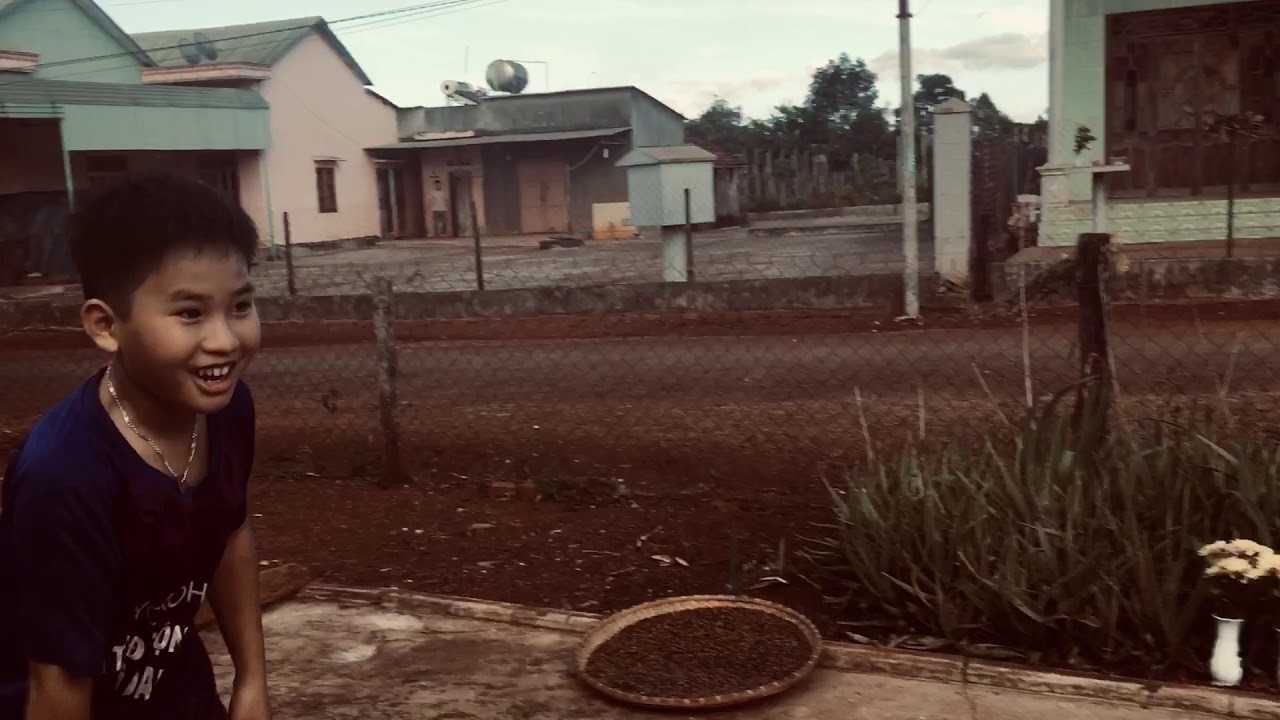 Thữ thách đá pen cùng mấy cháu - YouTube