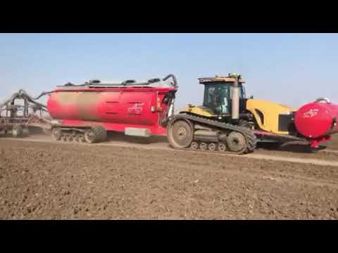 Challenger MT 875C - YouTube