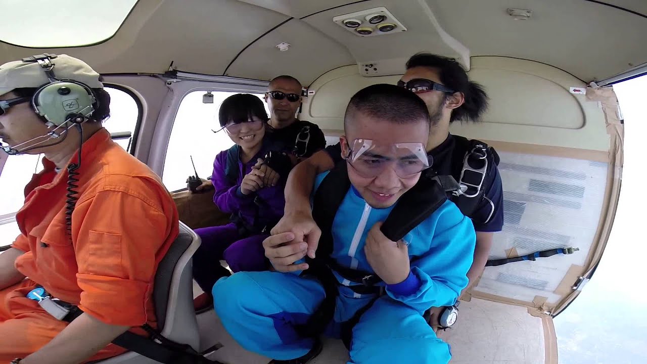 SKYDIVING IN JAPAN - FUJIOKA, GUNMA - YouTube