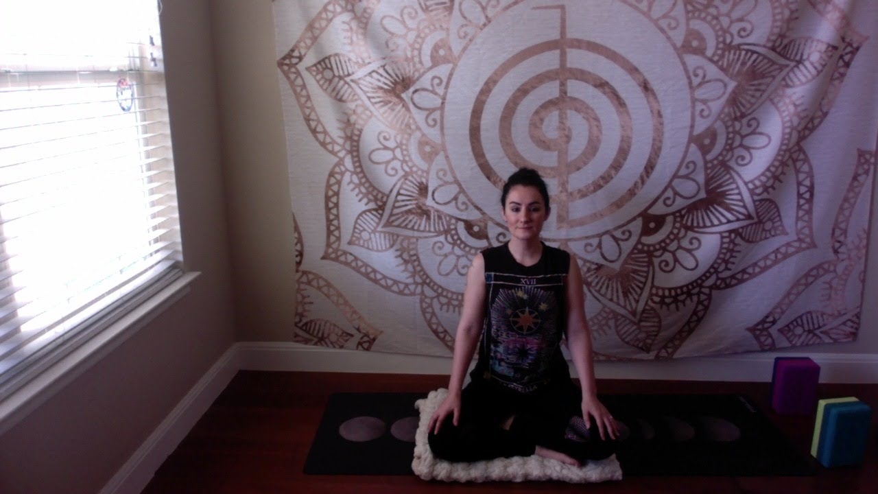 Chakra Yin Flow Yoga for Heart and Root Chakras - YouTube