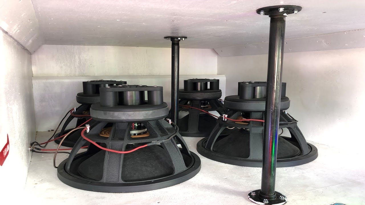 8HZ FULL TILT IN THIS! NEVER HEARD 8HZ BEFORE! - YouTube