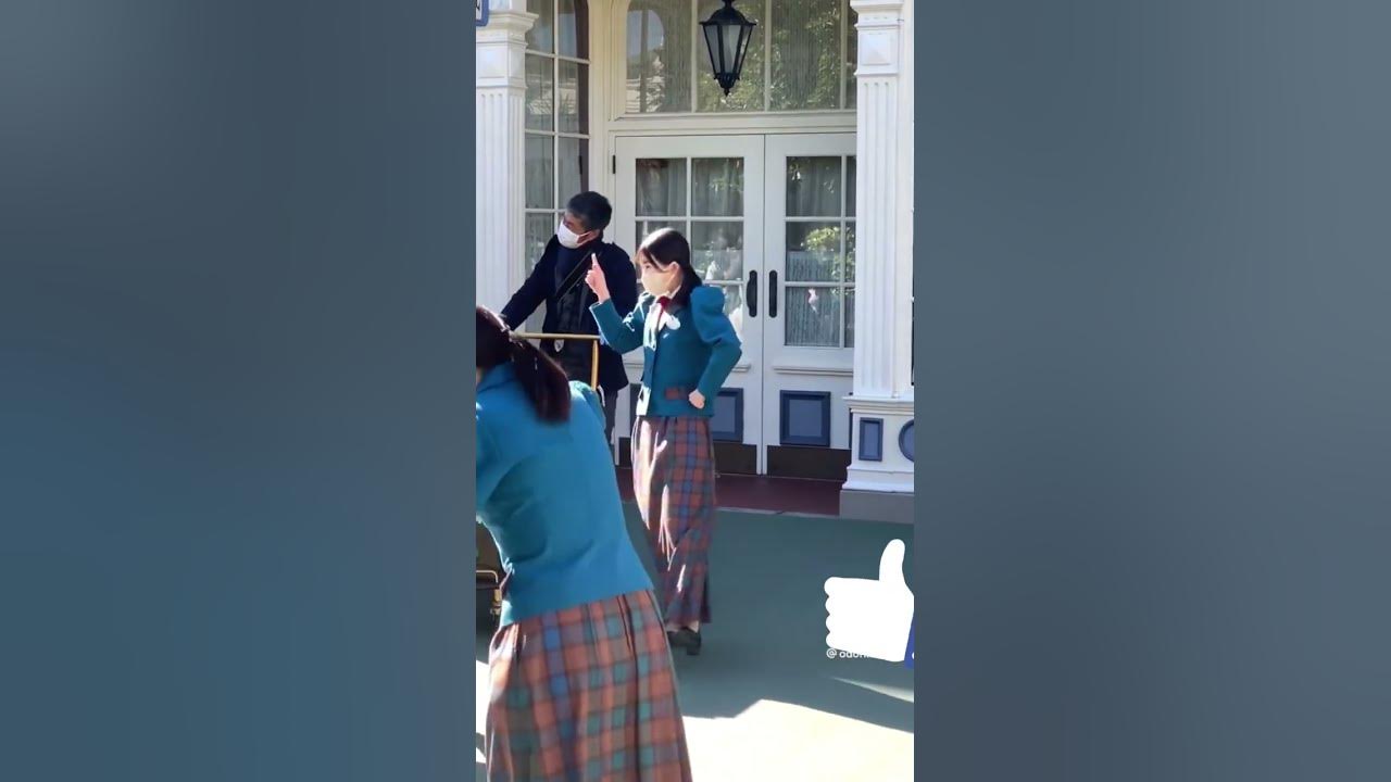 ディズニーランドの可愛いキャストのお姉さん ディズニーランド キャスト お姉さん Youtube