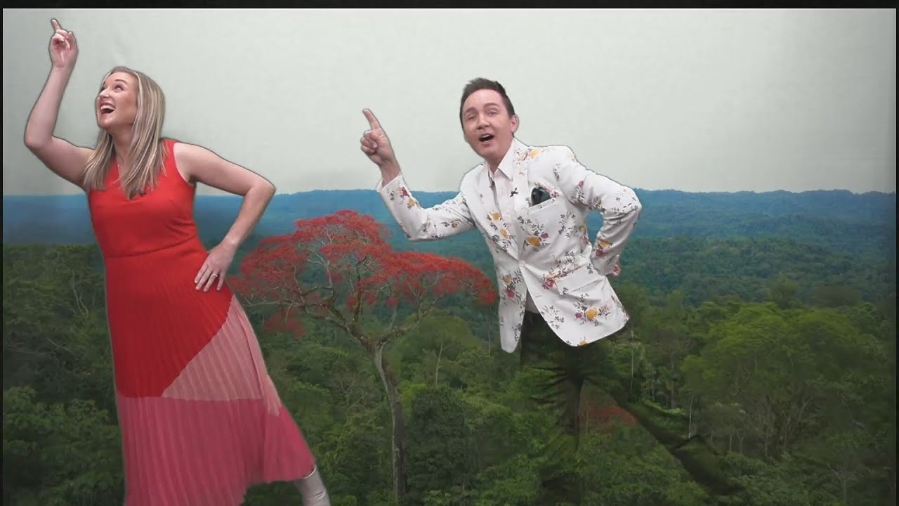 Jeremy Rabe and Maddie Conklin have fun on the Green Screen - YouTube