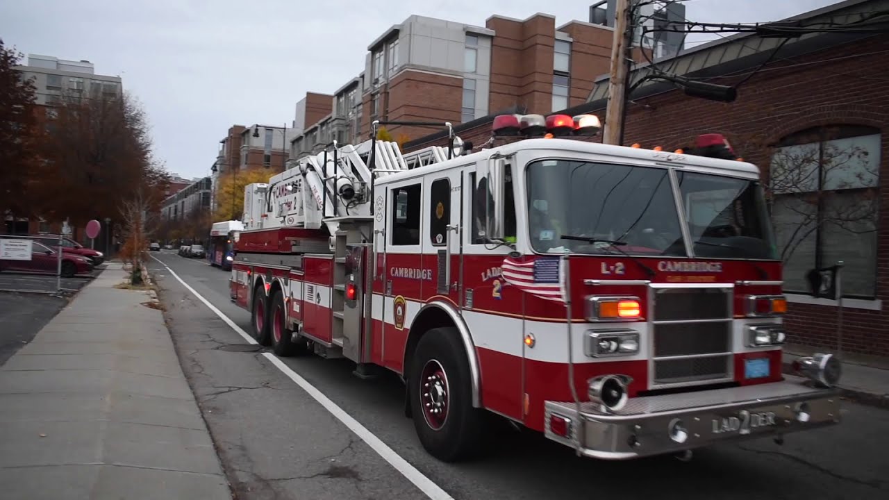 Cambridge Fire Engine 2, Truck 3, Squad 2 and Truck 2 responding - YouTube
