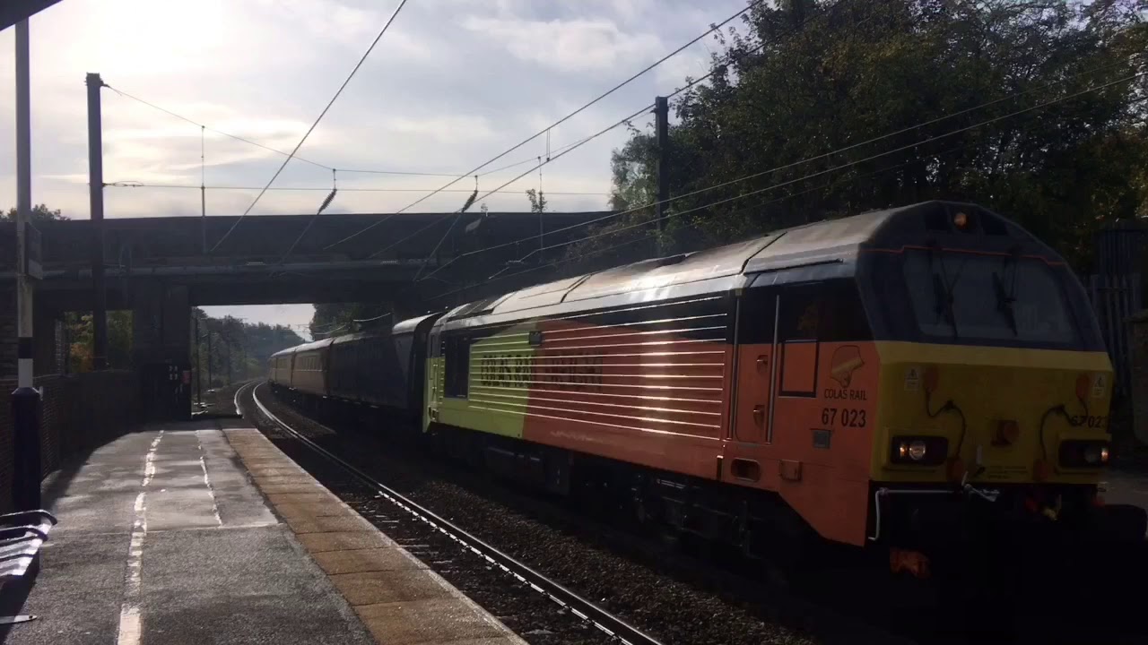 Class 67023/27 passing cramlington station on the 14th of October - YouTube
