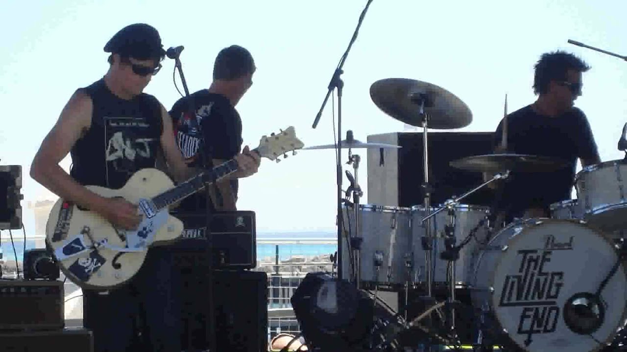2 new songs by The Living End - High quality live recordings. - YouTube