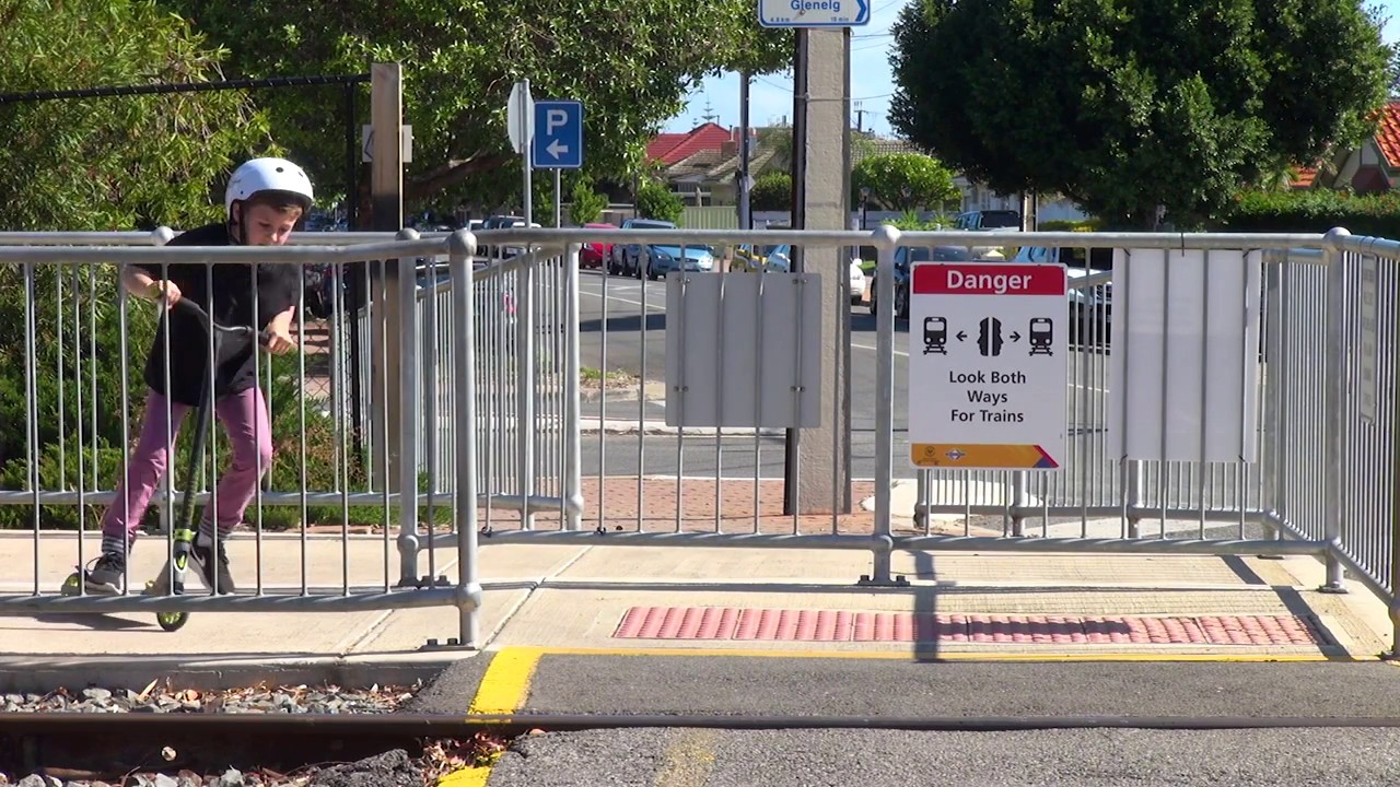 Rail Crossing Safety - YouTube