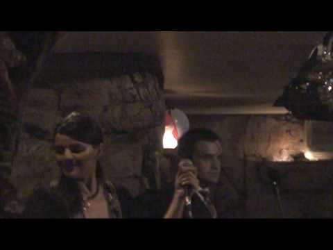 arzu sahin 2008 SEVENLERINE EL SALLIYOR ESİNTİ KIREVİ