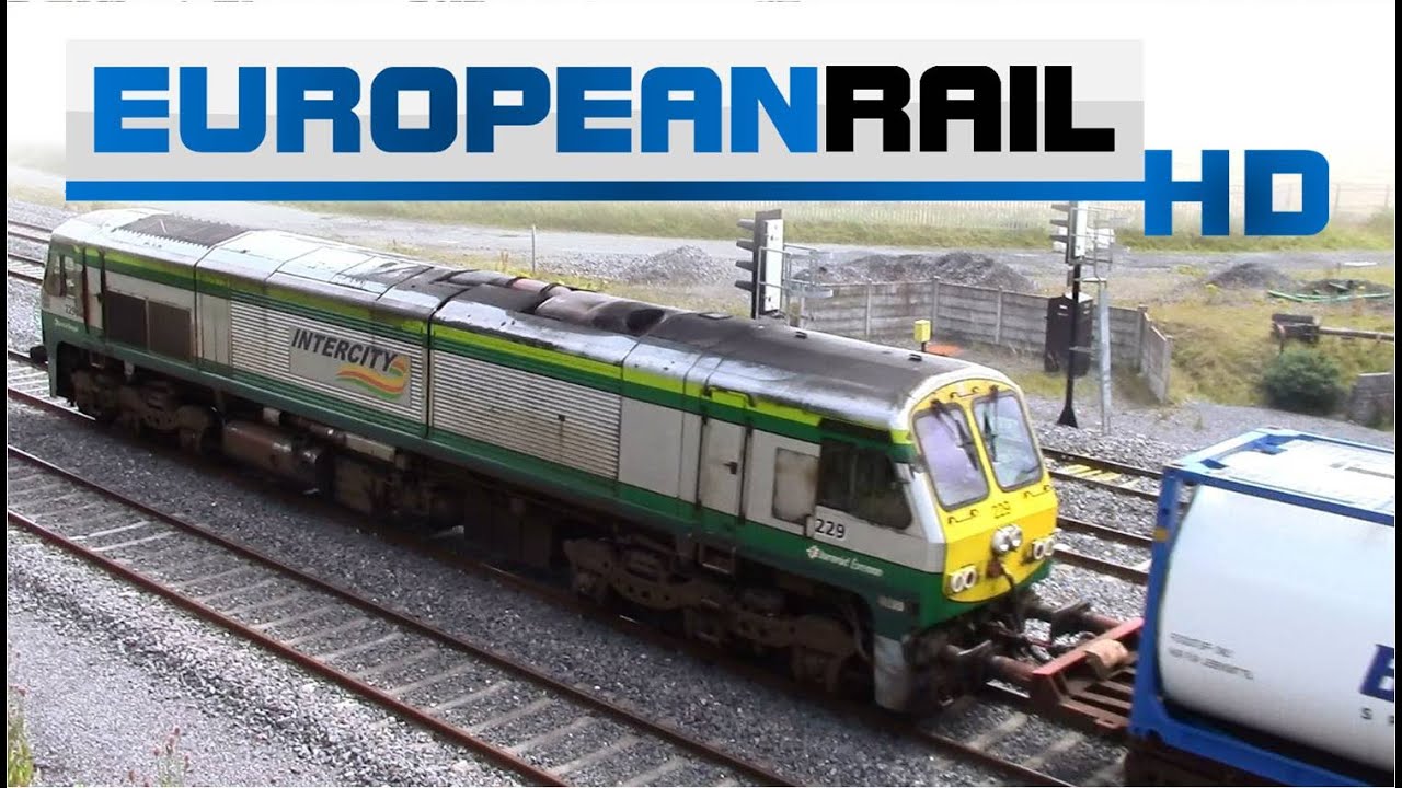 Iarnród Éireann Irish Rail 201 loco 229 + IWT Liner passes Stacumny ...