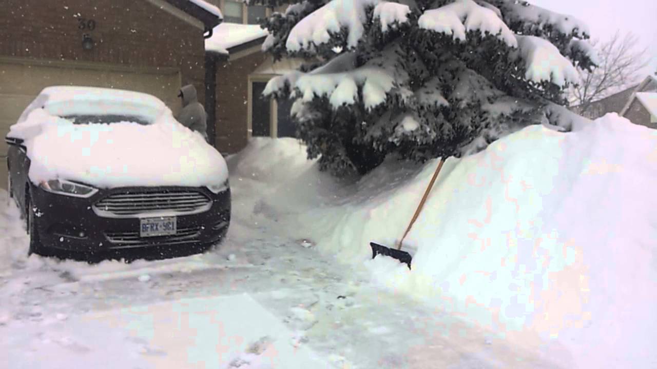 Feb 5th 2014 Snow Storm Driveway - YouTube