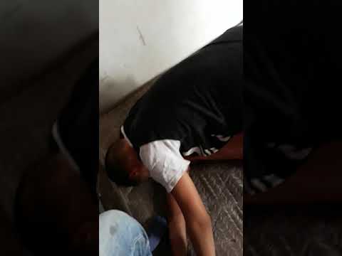 Brinquei de lutinha com meu amigo olha oq aconteceu