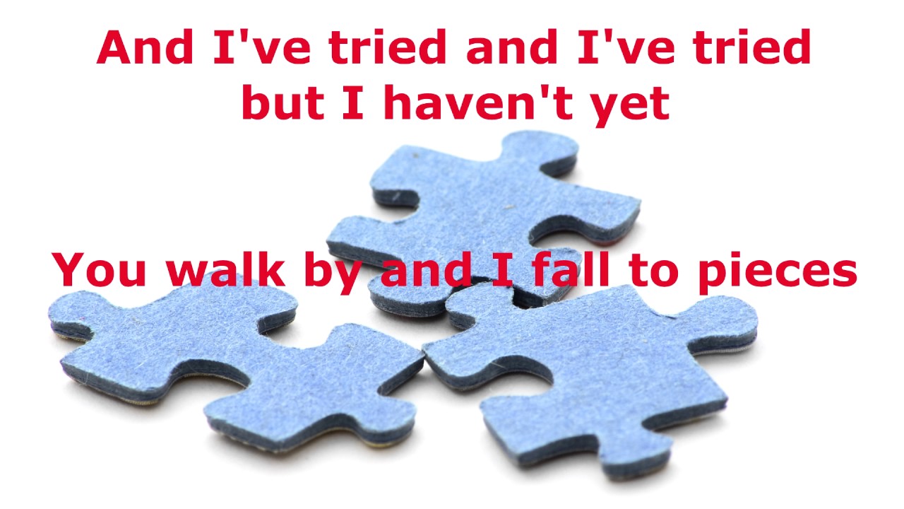 I Fall To Pieces - Patsy Cline - with lyrics - YouTube