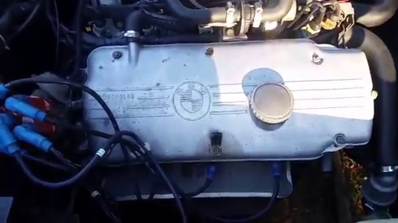 BMW E30 M10B18 coldstart - YouTube