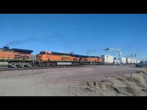 WB BNSF Domestic Intermodal Train Feat RS3L Horn At Amboy Ca! #bigbossrailfanner - YouTube