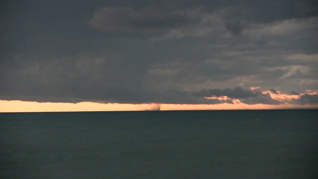 Severe Storm Produces Multiple Waterspouts on Lake Huron - Aug. 2, 2015 ...