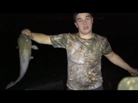 Lake Erie Nighttime Catfishing - YouTube
