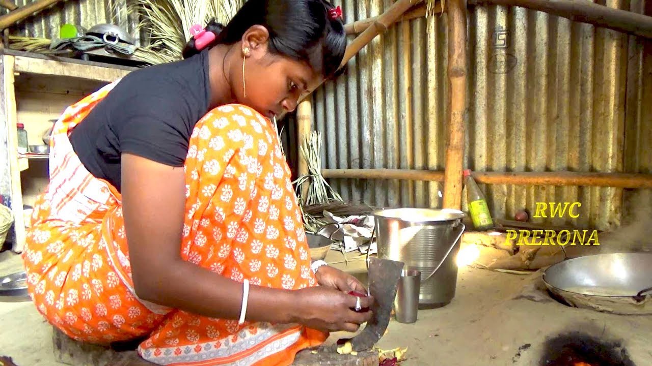 Village Women Cooking @Simple Lunch With Dal And Freid @Indian Rural ...