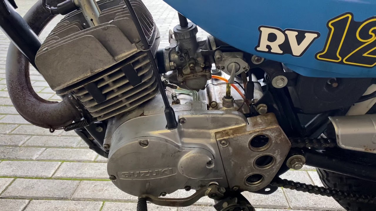 Suzuki RV 125 Motorlauf Standgas - YouTube