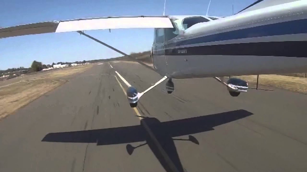 Cessna 172 Crazy Landing! - YouTube