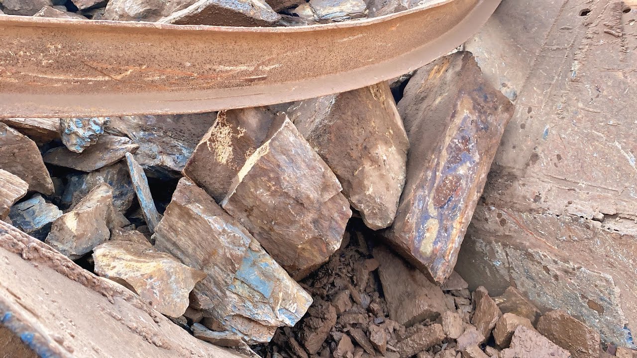 Large stones were stuck together. It took a lot of effort to get them ...