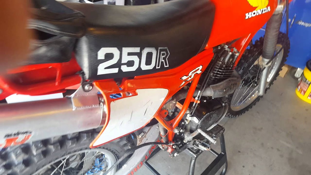 1982 Honda XR250 - YouTube