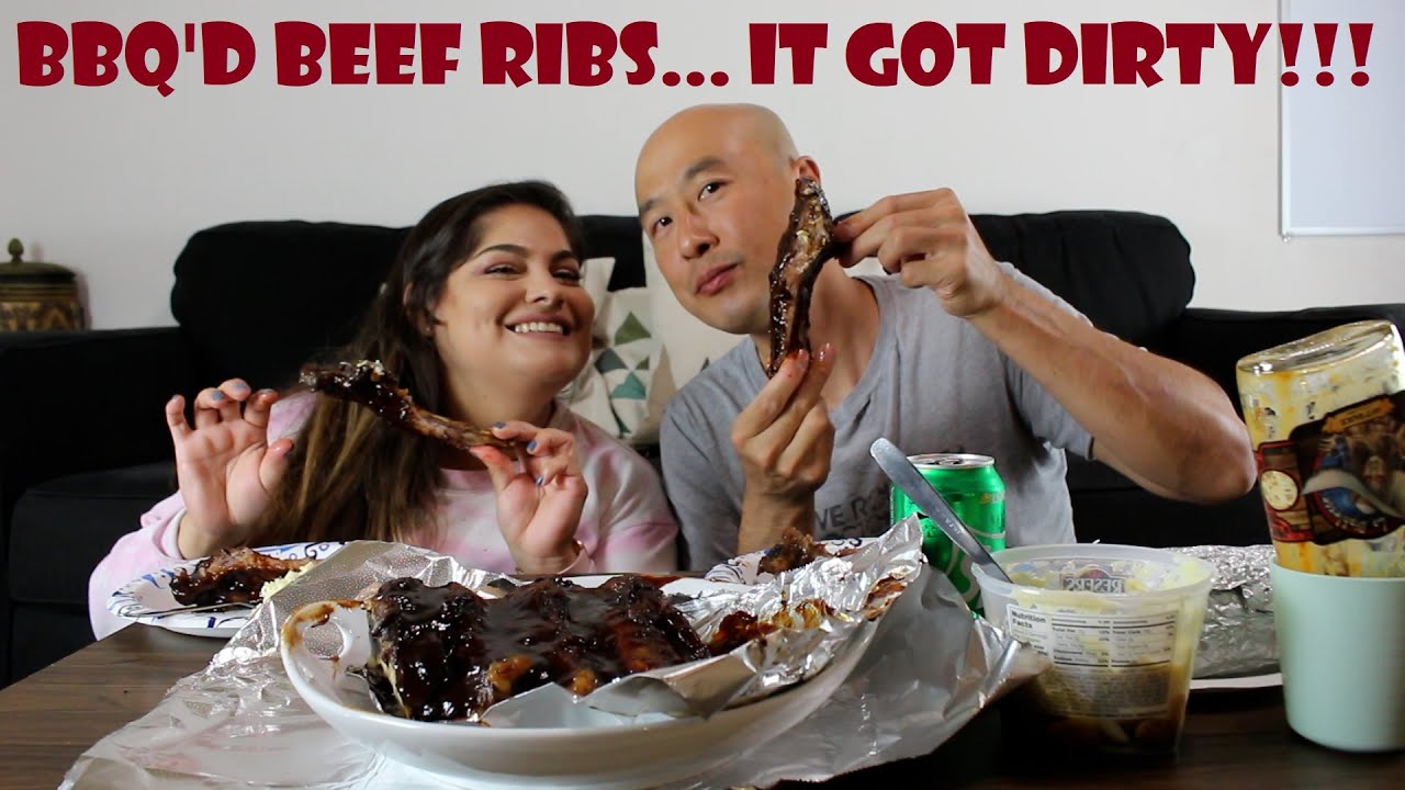BBQ’D BEEF RIBS | COUPLES EATING SHOW 🍖 🥩 - YouTube