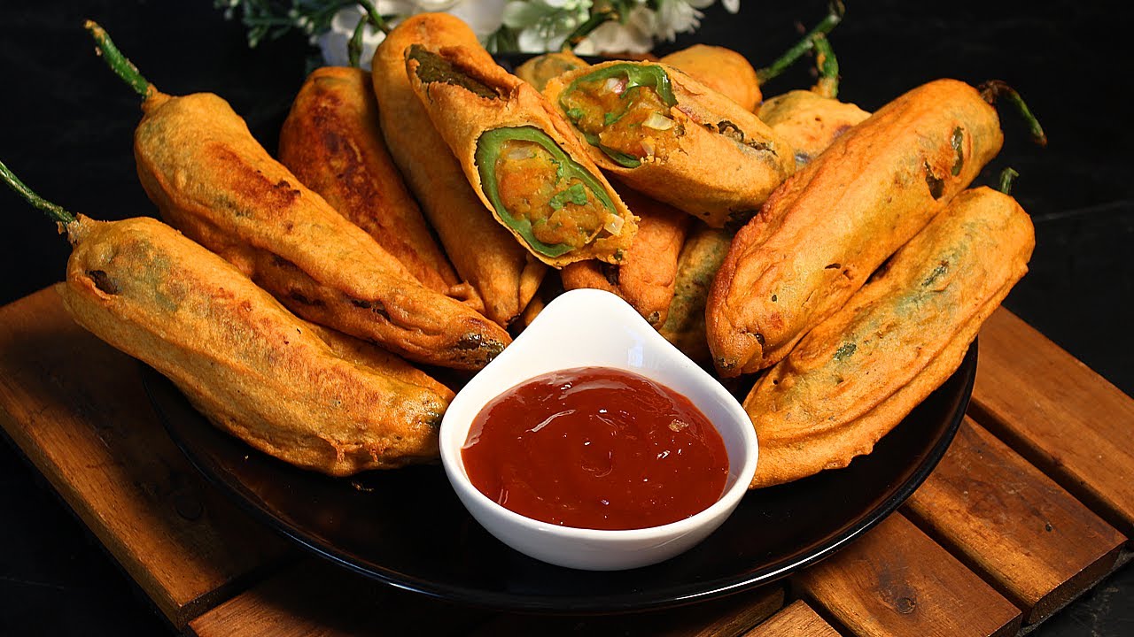 Delicious Stuffed & Crispy Green Chillie Pakora Recipe - YouTube