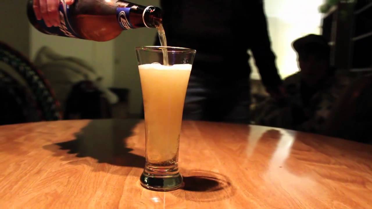 Slow Motion Beer Pour - YouTube
