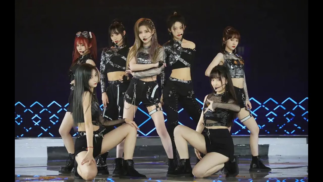 SNH 48 Group 第八届年度金曲大赏 B50《I Wanna Play》 ─ 張智杰、趙佳蕊、楊宇馨、彭榆涵、張月銘、武博涵、林佳怡 - YouTube