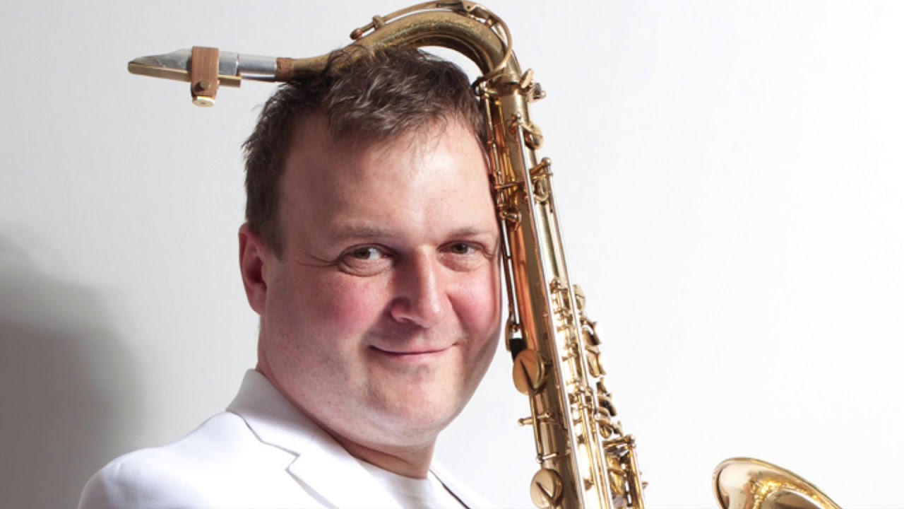 Michał Borowski sax impressions on "Treasure" Bruno Mars - YouTube