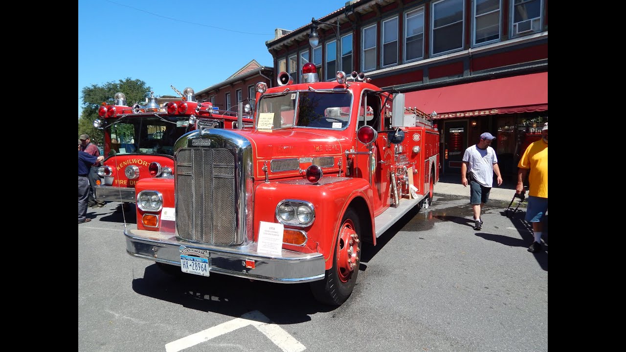 Kingston Firemen's Museum Fire Engine Parade August 23, 2015 - YouTube