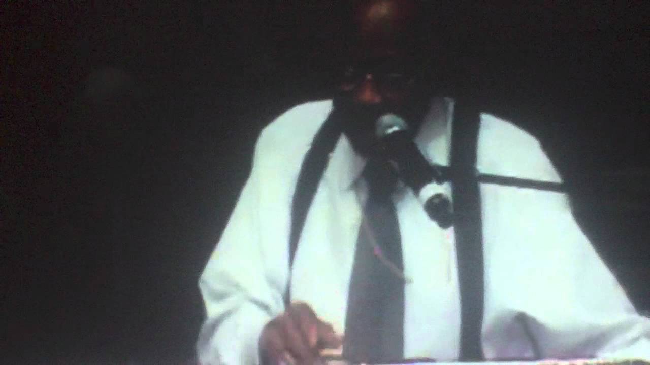 104th COGIC International Holy Convocation - 11.2.11 - Morning Worship ...