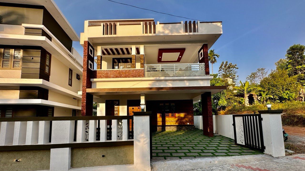 ID. 132..Kakkanadu Pukkattupady 20/ Twenty 4.550 cent 2200 sqfeet 4 bhk ...