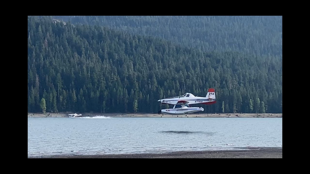 Fire Bosses (Amphibious Scooper Planes) Dip Out of Rimrock Lake - YouTube