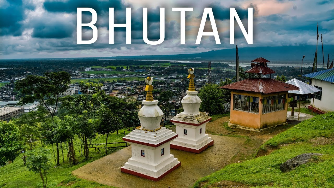 INDIA BHUTAN BORDER | Jaigaon Bhutan Gate | Is Bhutan open for Tourism ...