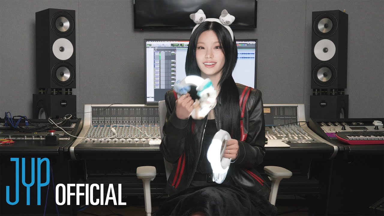 YEJI "Air" Cheer Guide - YouTube Music