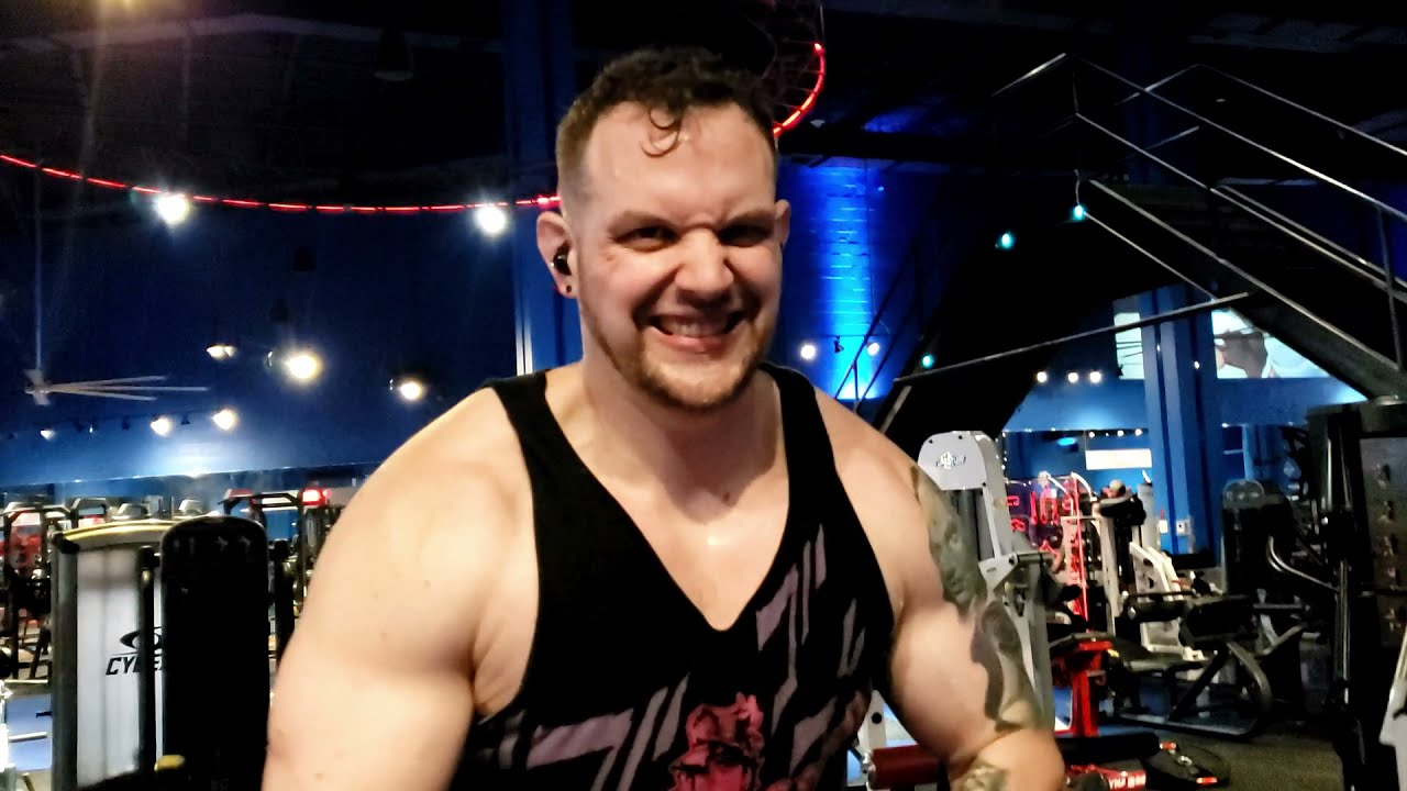 Training at the world famous REDCON1 Gym in Boca Raton Florida! Chest ...