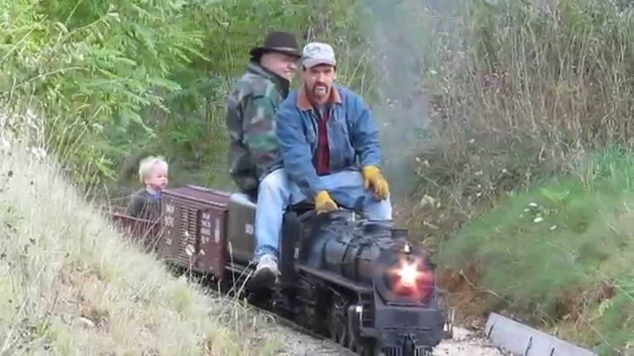 UP 835 goes on the ground - YouTube