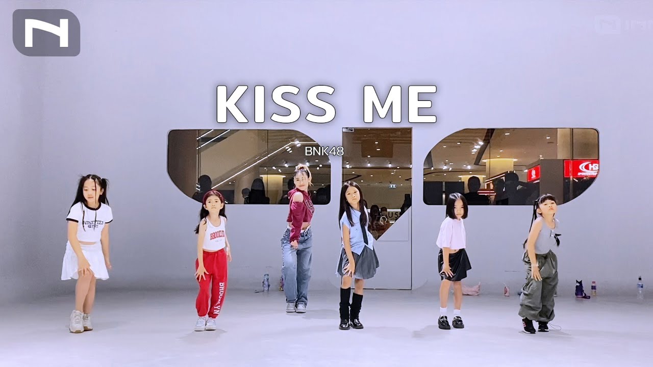 INNER KIDS │KISS ME! - BNK48 - YouTube