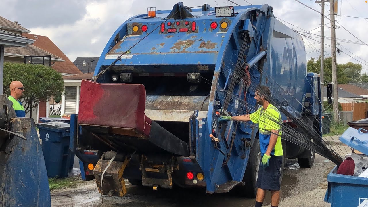 2 Garbage Trucks in Alley- Allied Waste Mack LE Rear Loader Packing a ...
