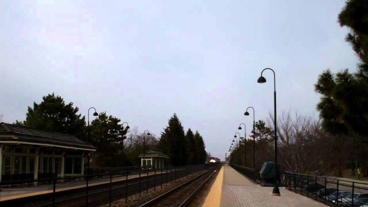 AMTK GE P42 12 129 Empire Builder No Eight Deerfield Metra Station ...