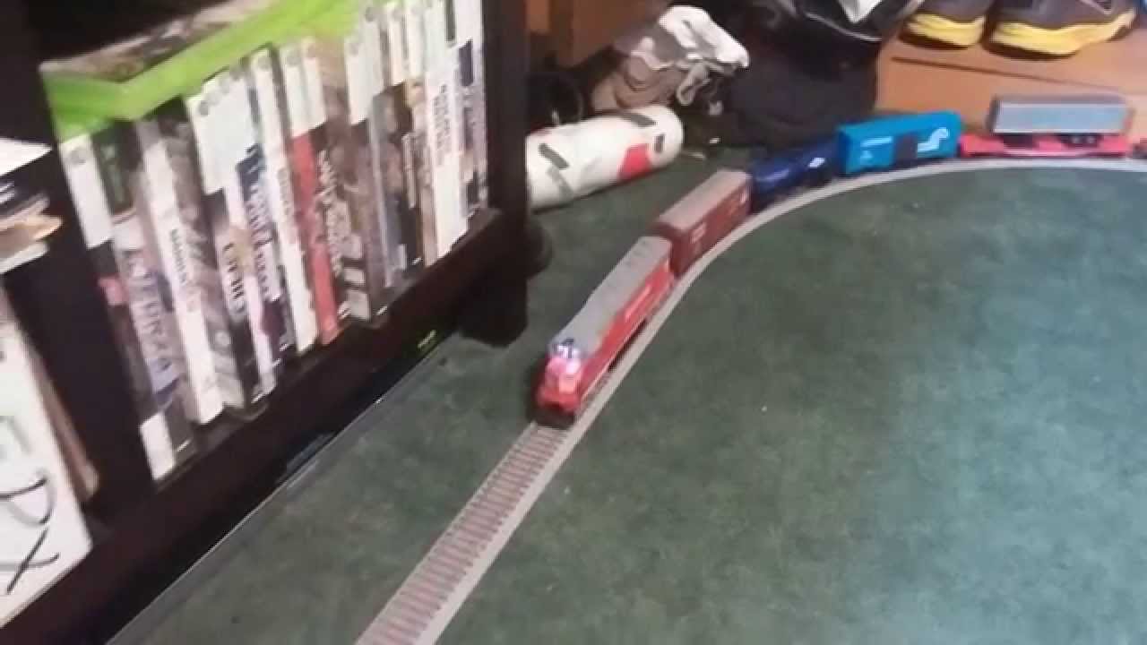 Athearn Blue Box SD45 DCC and sound install Part 3 - YouTube