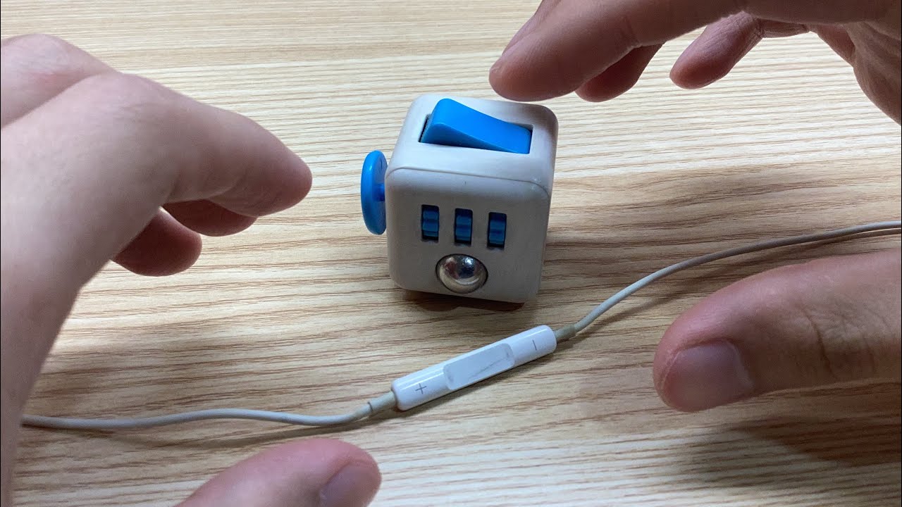 EarPhone Mic ASMR w/ Fidget Cube - YouTube